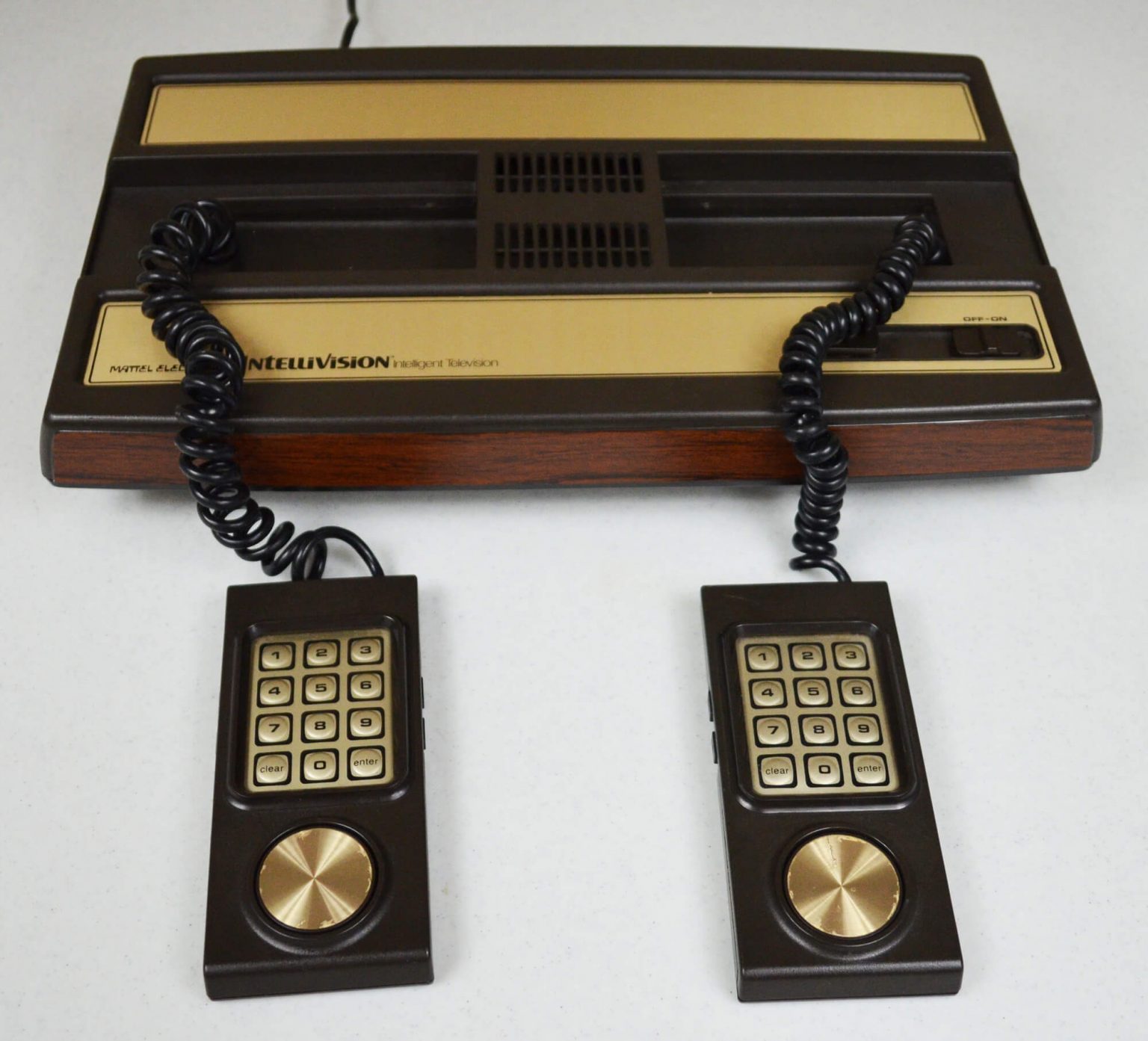 15 самых ужасных игровых контроллеров за все время